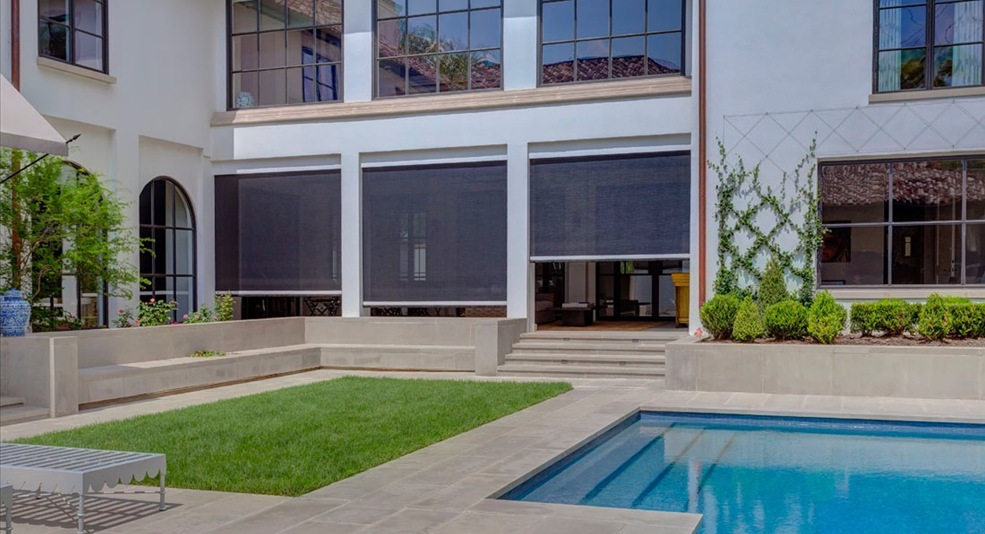 MotionScreen™ - Lake Forest, IL Motorized Patio Screens